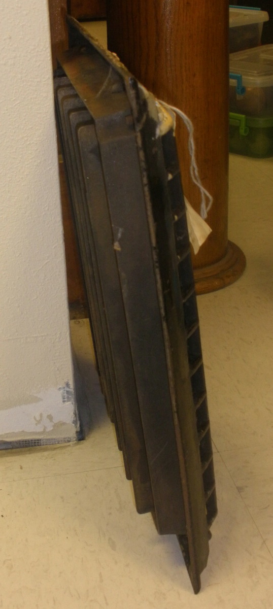 Japaned Vertical Bars Style Wall Register | ND MillWerk Salvage and Sales