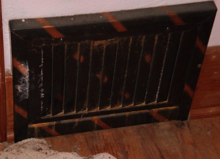 Unique Vertical Louvered Wall Register - ND MillWerk Salvage and Sales